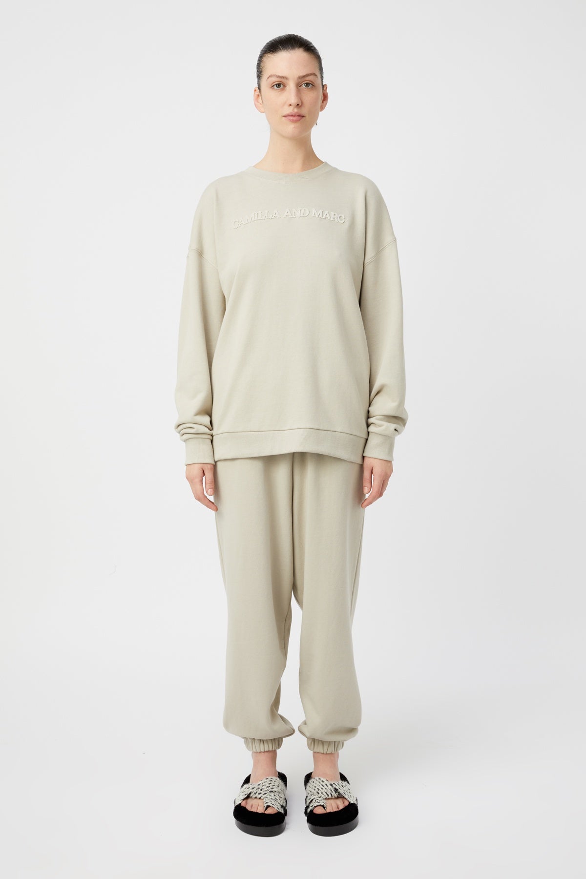 C&M | Tia Flocking Logo Crew Oyster – Deval boutique Wanaka